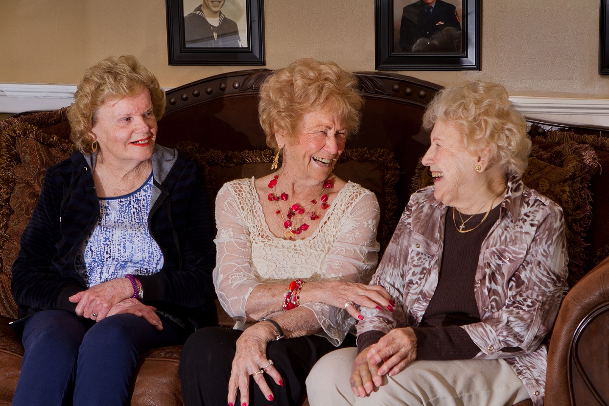 5 Ways You Can Make More Friends | https://thearborsassistedliving.com